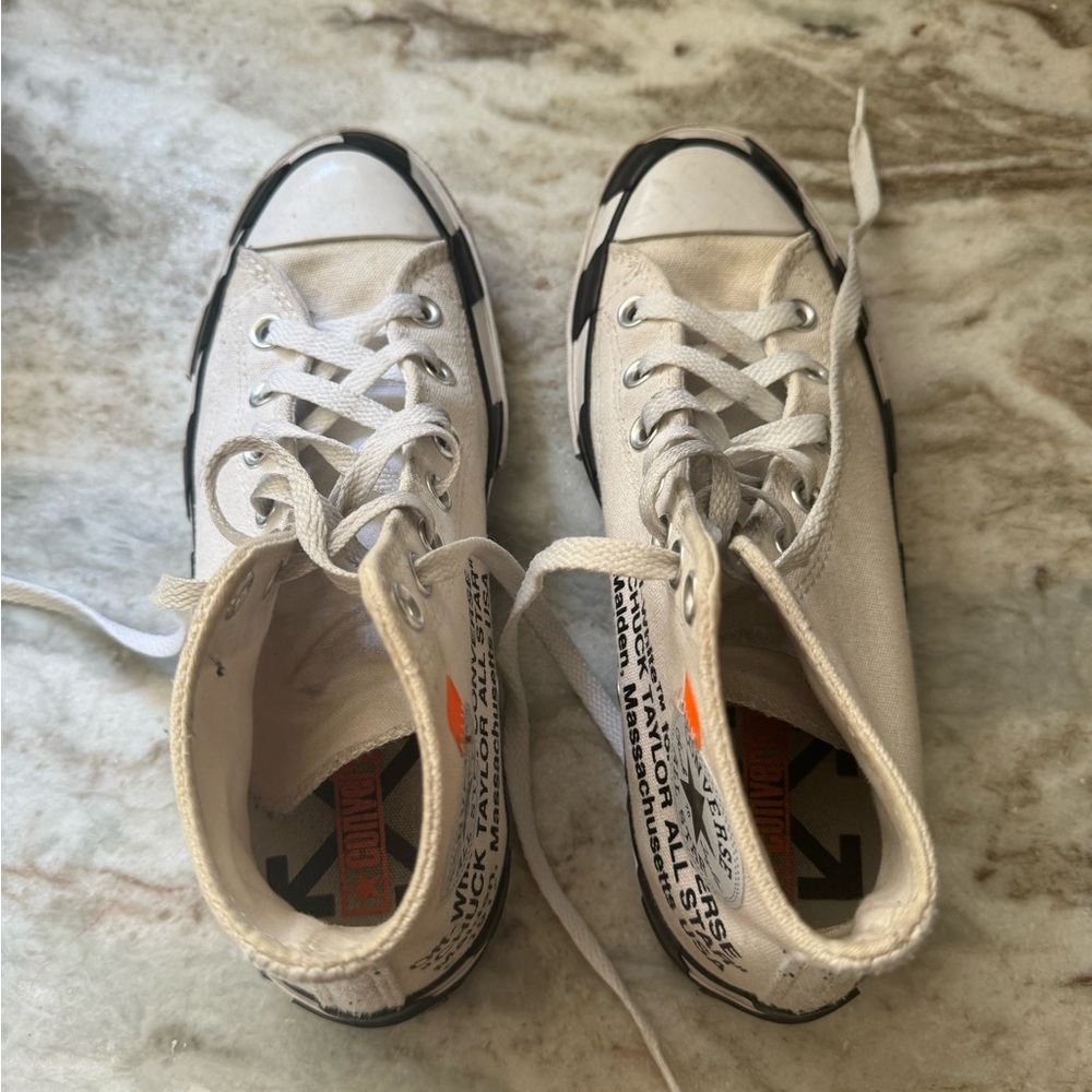 Off White Converse - Gem